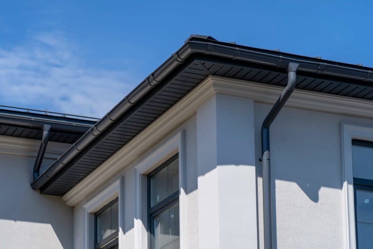 The Complete Aluminum Gutter Guide for Homeowners